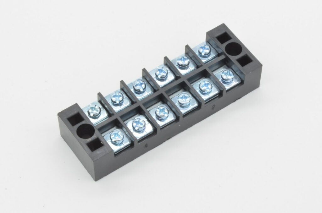 6 Pin Terminal Strip - Scale Rail Supply